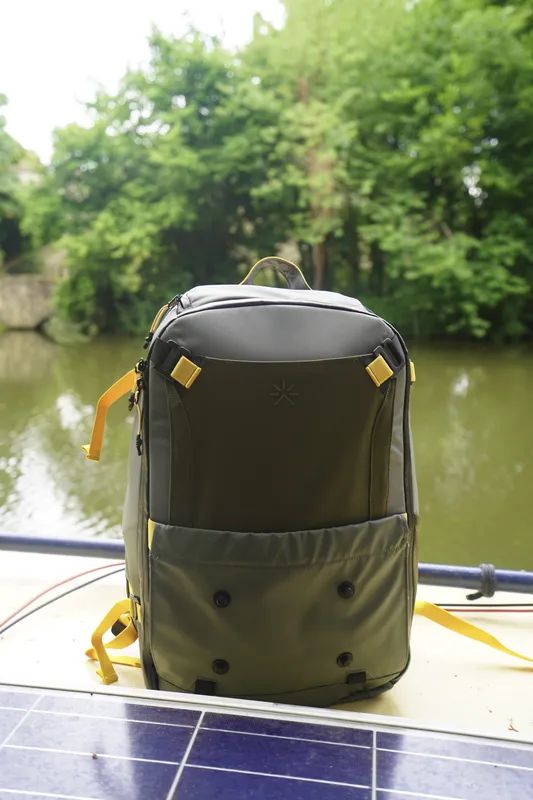 2023 Tropicfeel Hive Backpack Review [In-Depth & Unbiased]